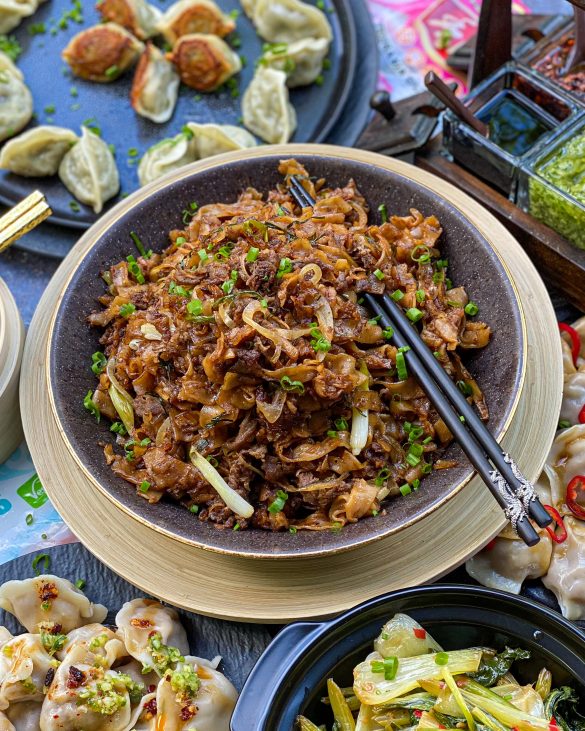 Beef Ho Fun Noodles - Zars Kitchen